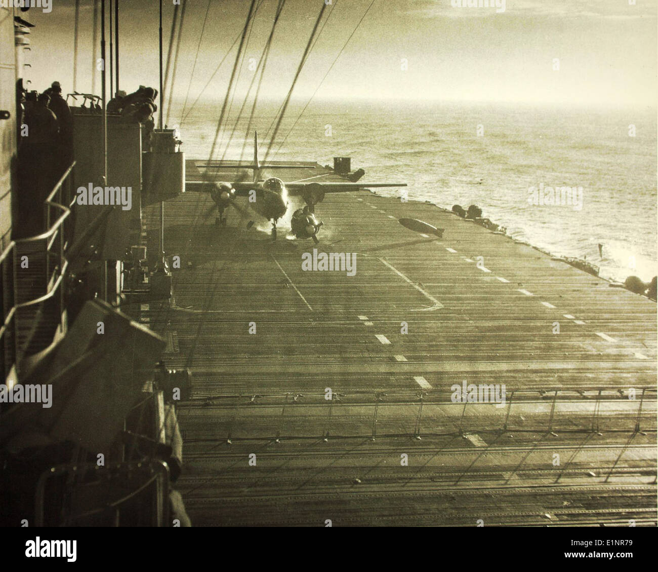 1953 aircraft hi-res stock photography and images - Alamy