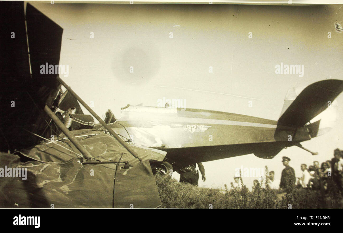 Fly accident hi-res stock photography and images - Alamy