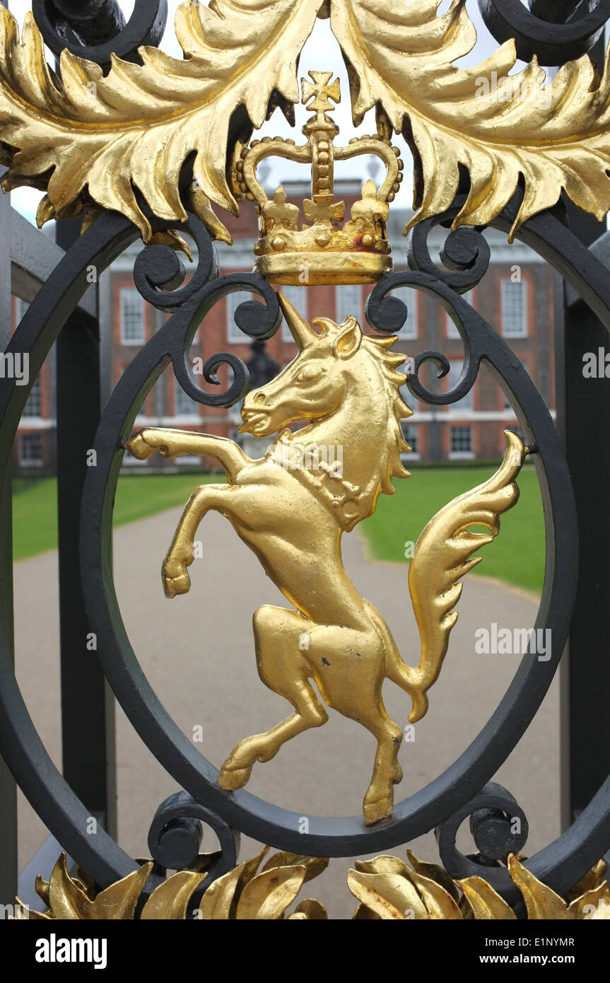 Ornate gate detail at Kensington Palace in London Stock Photo - Alamy