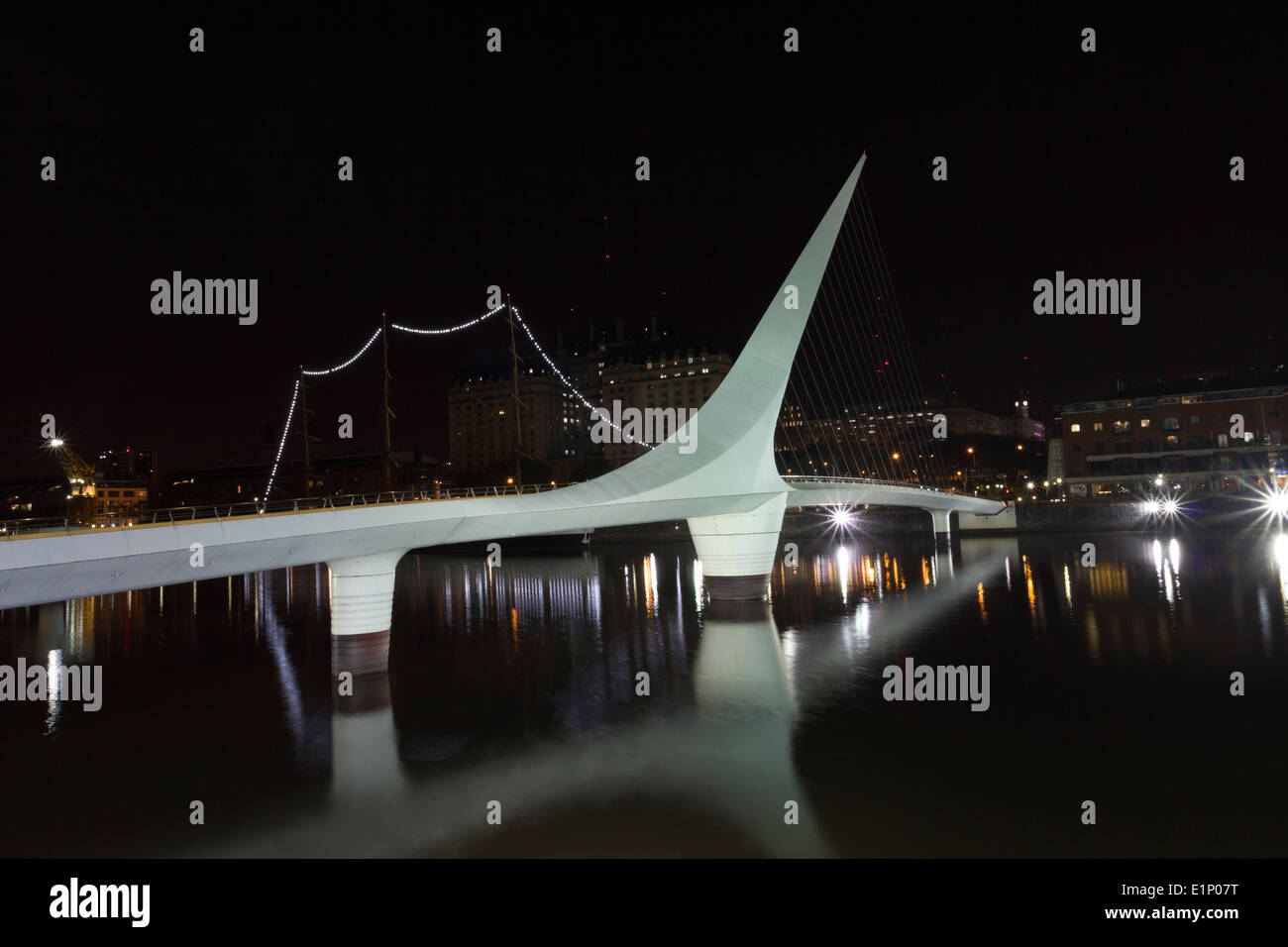 Bridge woman santiago calatrava puerto hi-res stock photography and ...