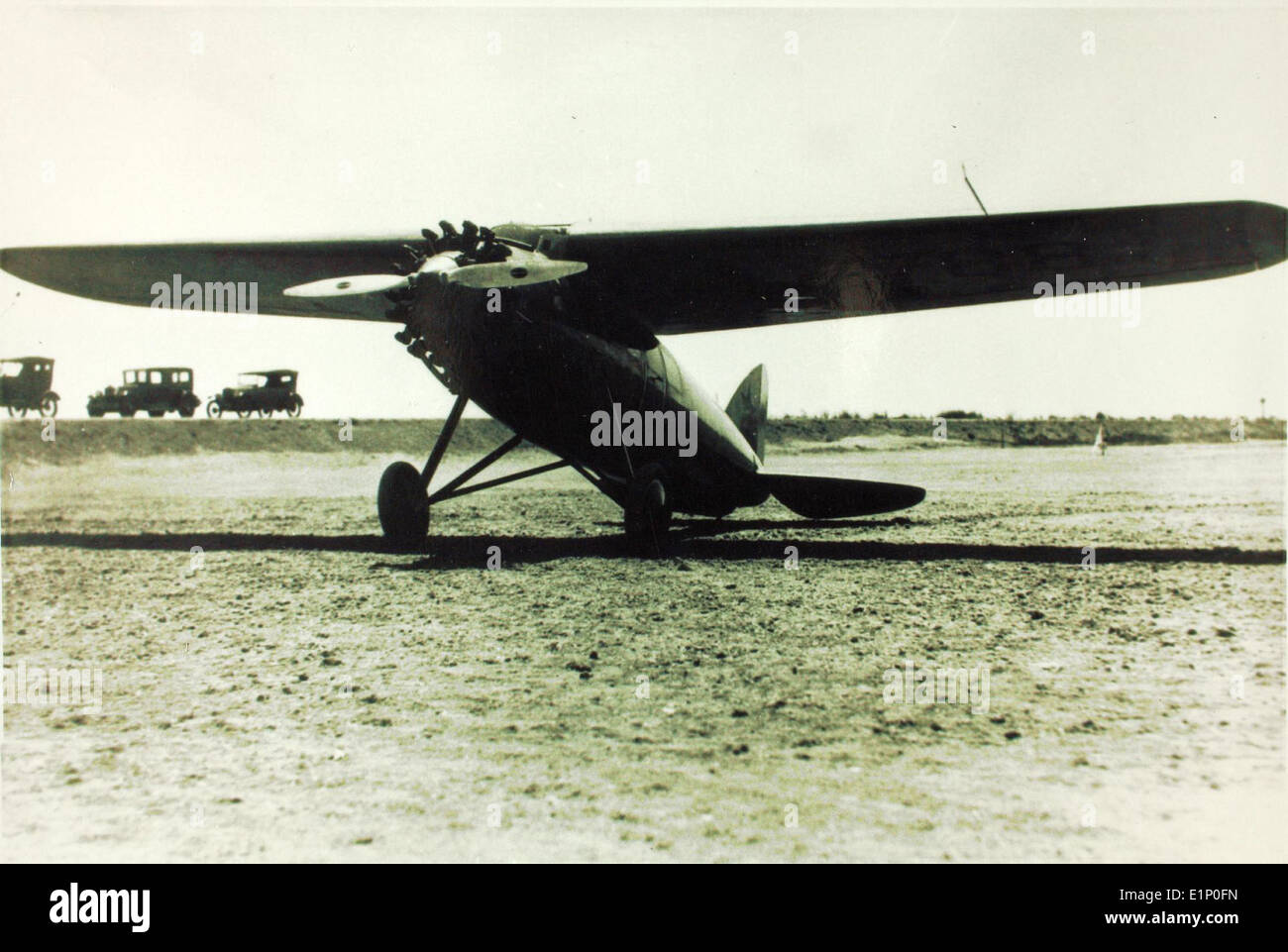 The Lockheed Vega Golden Eagle NX913, piloted by Gordon Scott and Jack ...