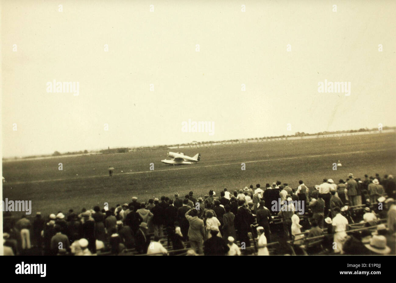 Endurance challenge pilot hi-res stock photography and images - Alamy