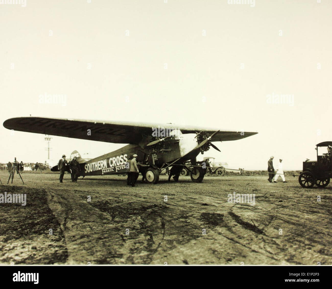 Southern cross airplane hi-res stock photography and images - Alamy