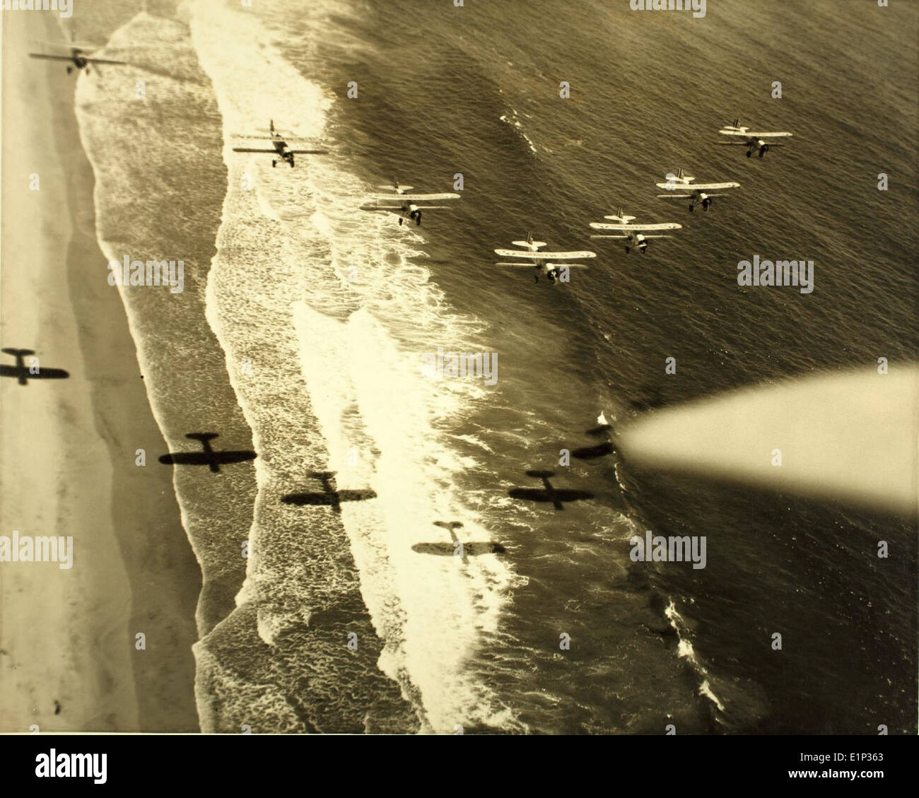 Historicflight hi-res stock photography and images - Alamy