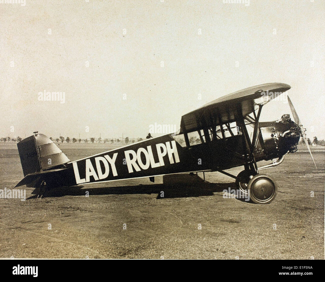 The 1931 flight of Edna May Cooper and Bobbie Trout in the Curtiss ...