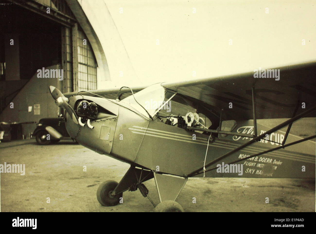 Historicflight hi-res stock photography and images - Alamy