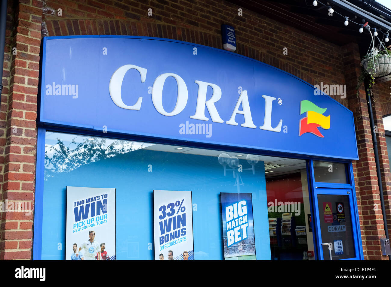 Coral shop exterior hi-res stock photography and images - Alamy