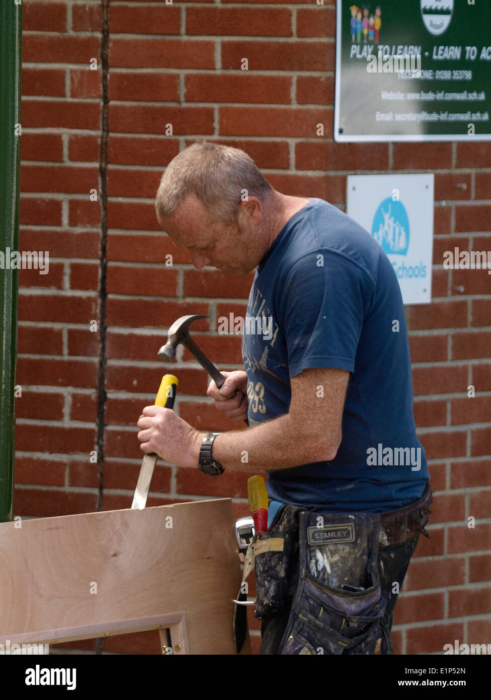 Middle aged carpenter working hi-res stock photography and images - Alamy