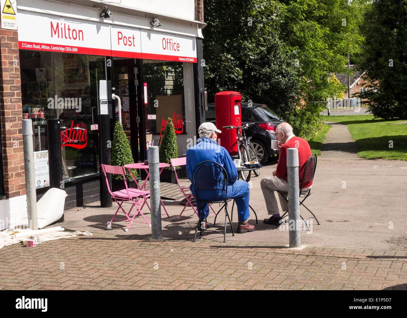 Bar post box hi-res stock photography and images - Alamy