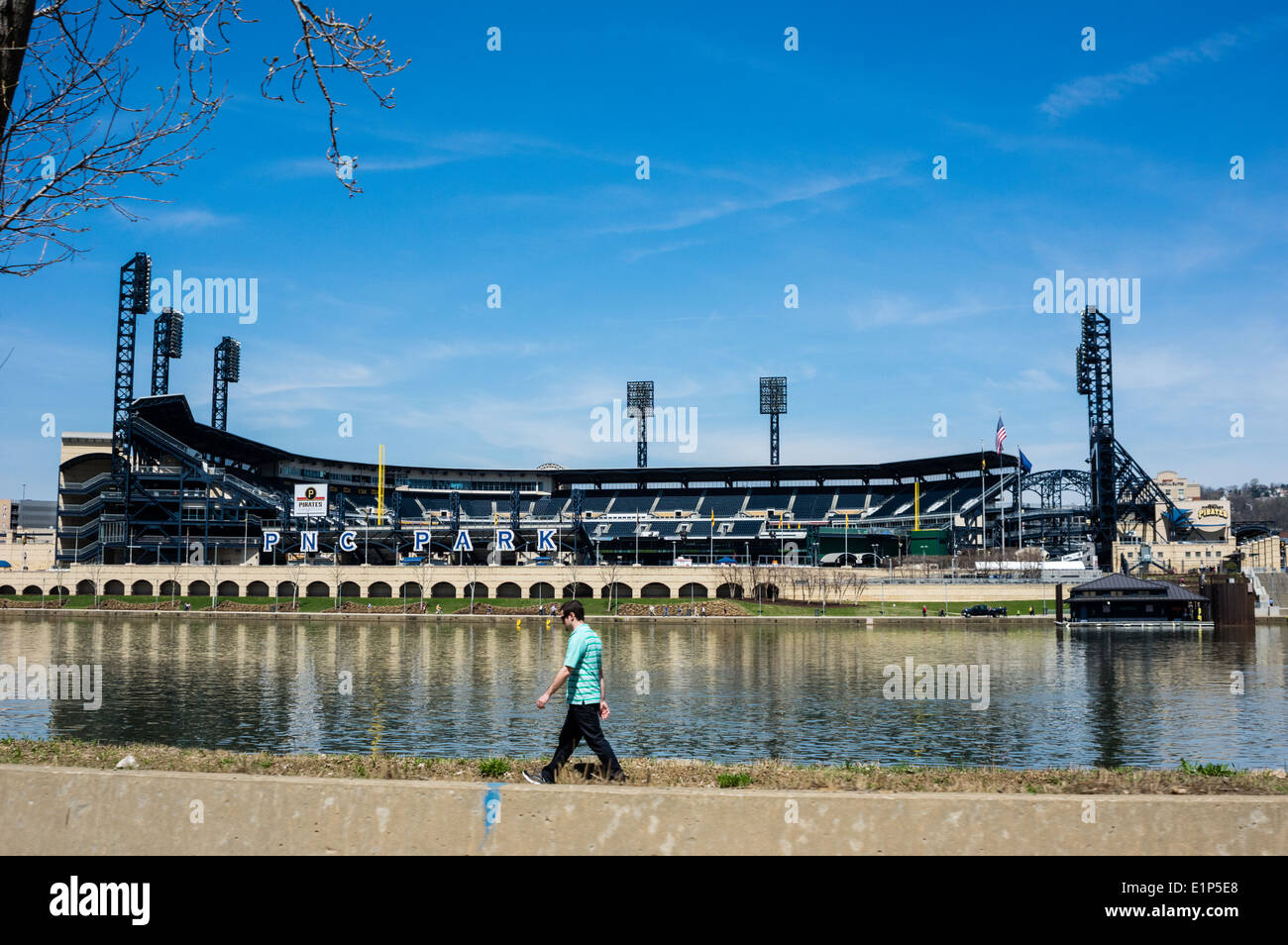 Pittsburgh pnc park baseball stadium hi-res stock photography and ...