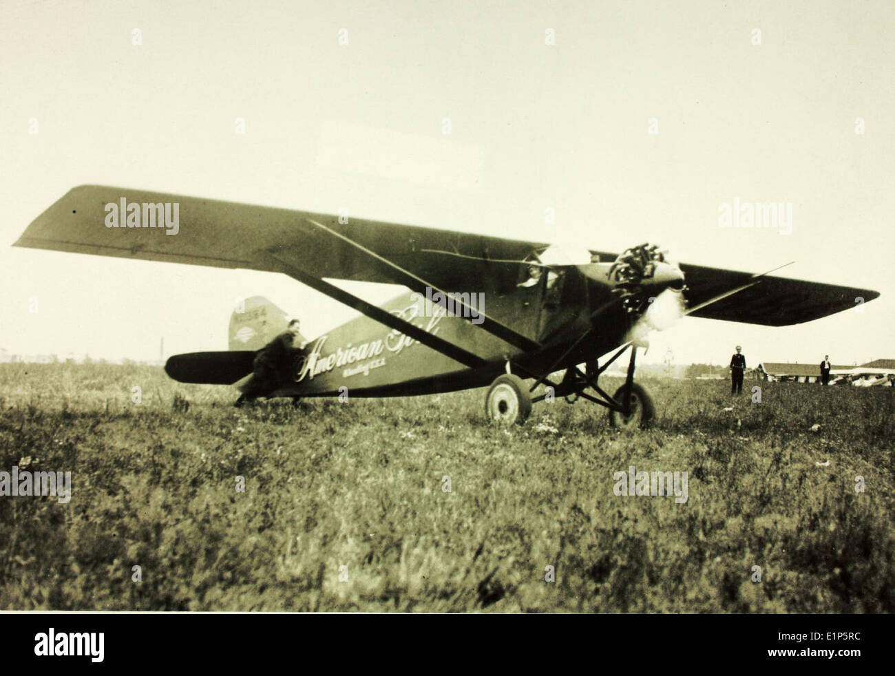 In 1927, Ruth Elder, an American aviatrix, attempted a historic ...