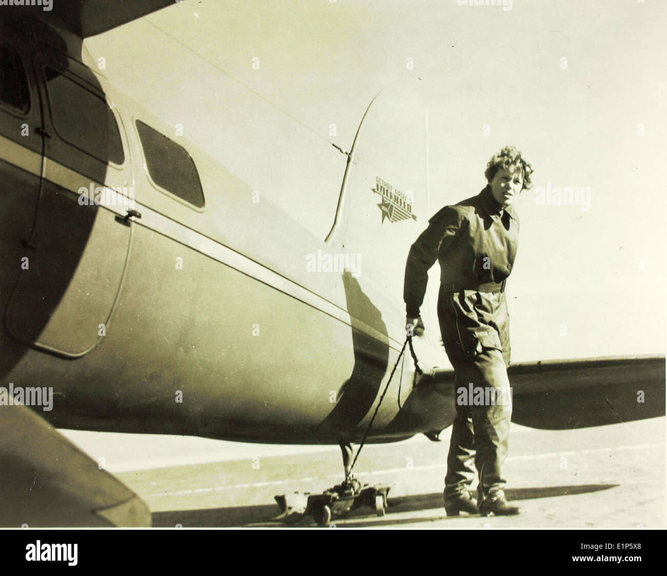 Amelia earhart 1932 atlantic hi-res stock photography and images - Alamy