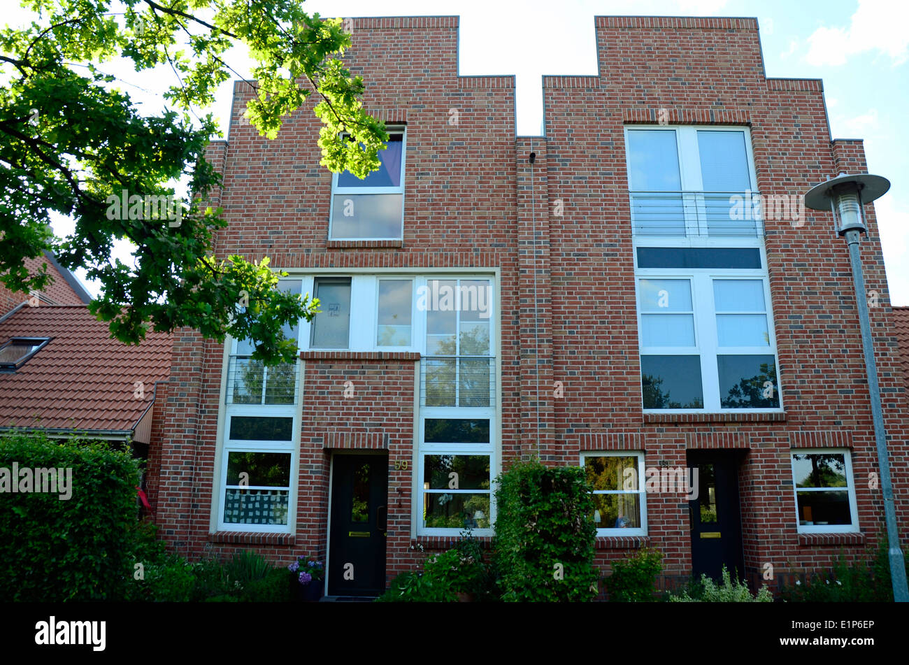 Brick duplex house hi-res stock photography and images - Alamy