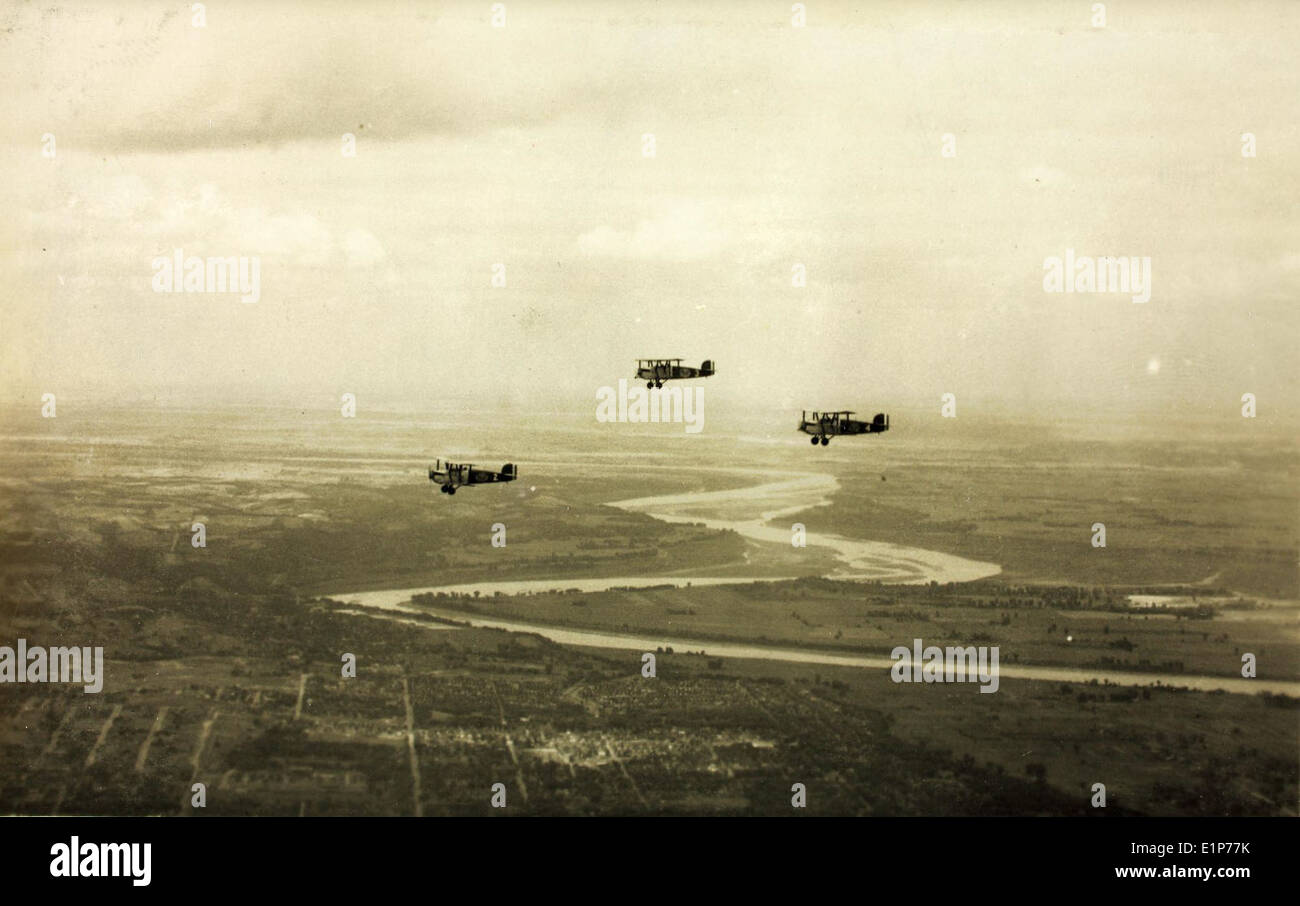 The Douglas World Cruiser (DWC) completed its historic round-the-world ...