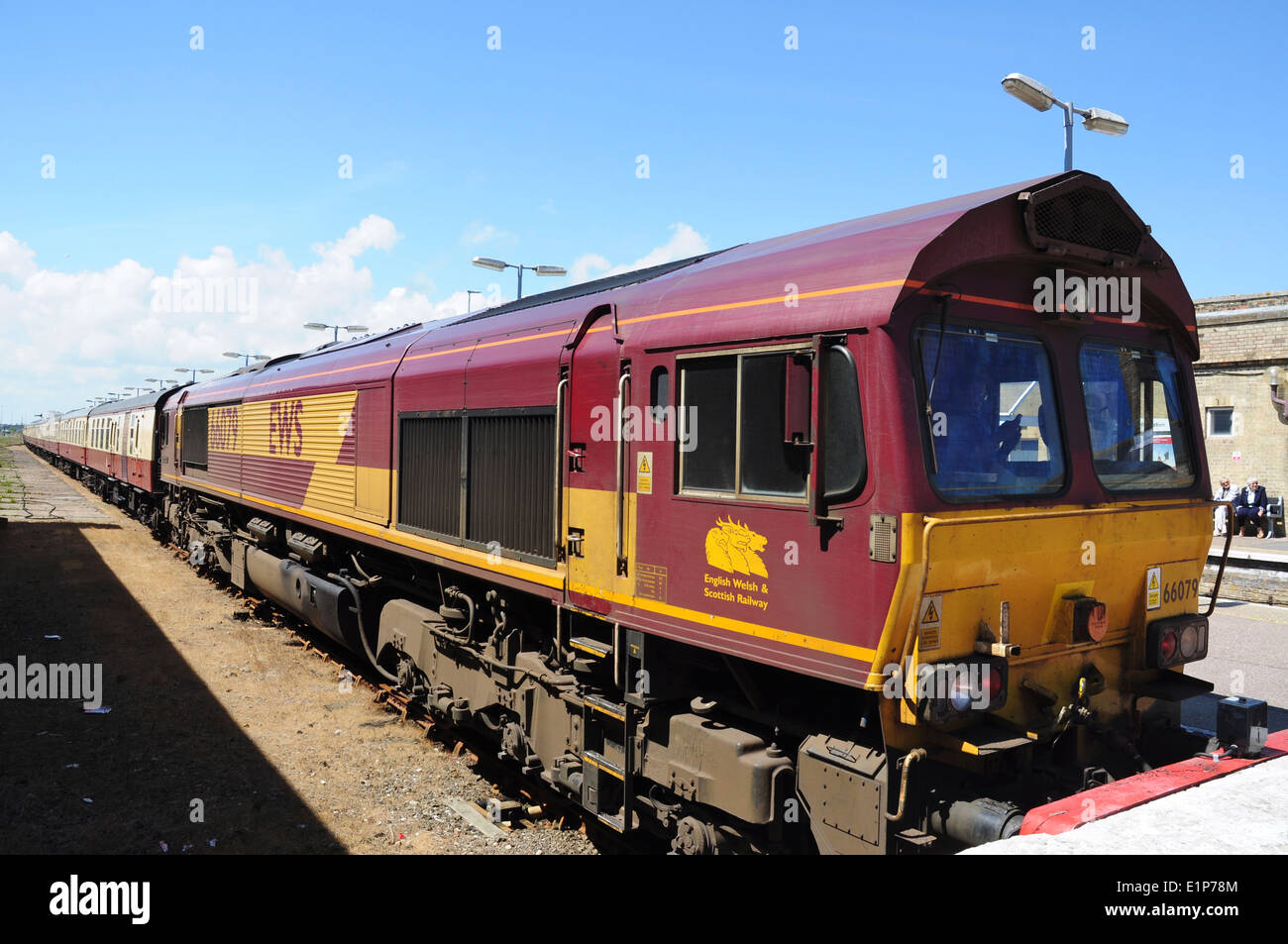 Class 66 diesel locomotive at the buffer stops of Lowestoft railway ...