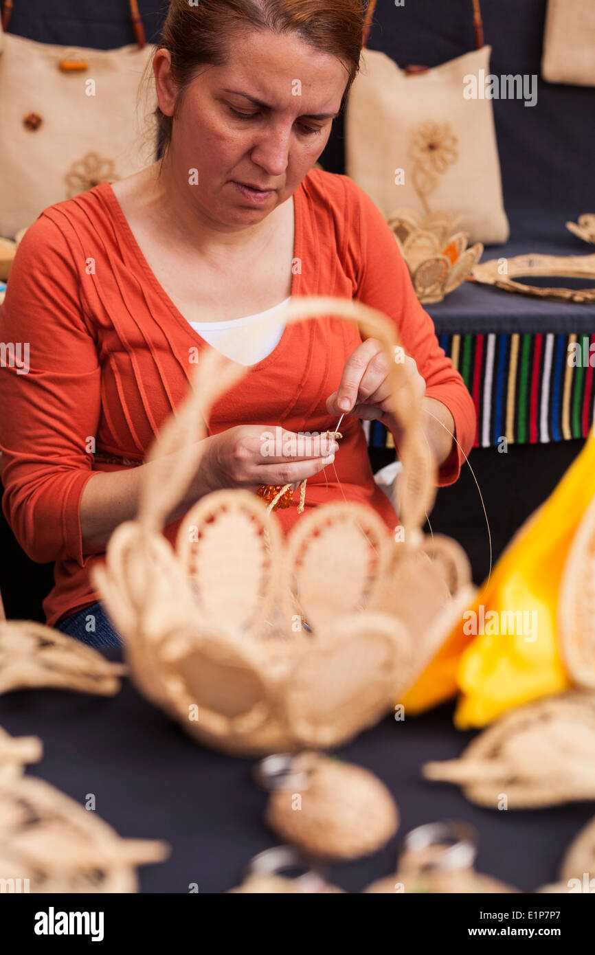 Traditional arts and crafts hi-res stock photography and images - Alamy