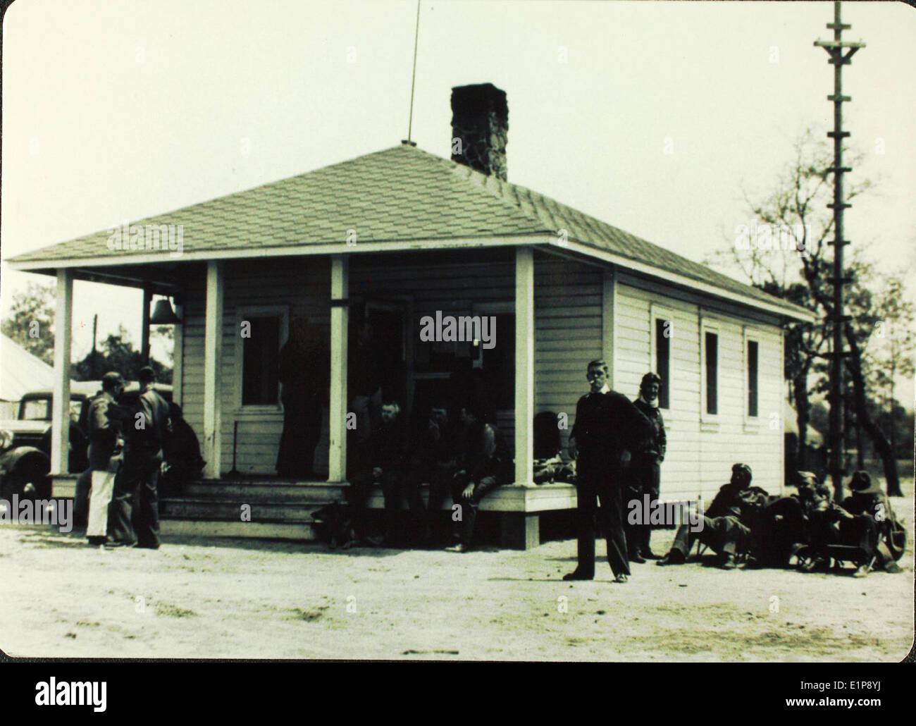 This photograph from the Korean War (1950-1954) provides a glimpse into ...