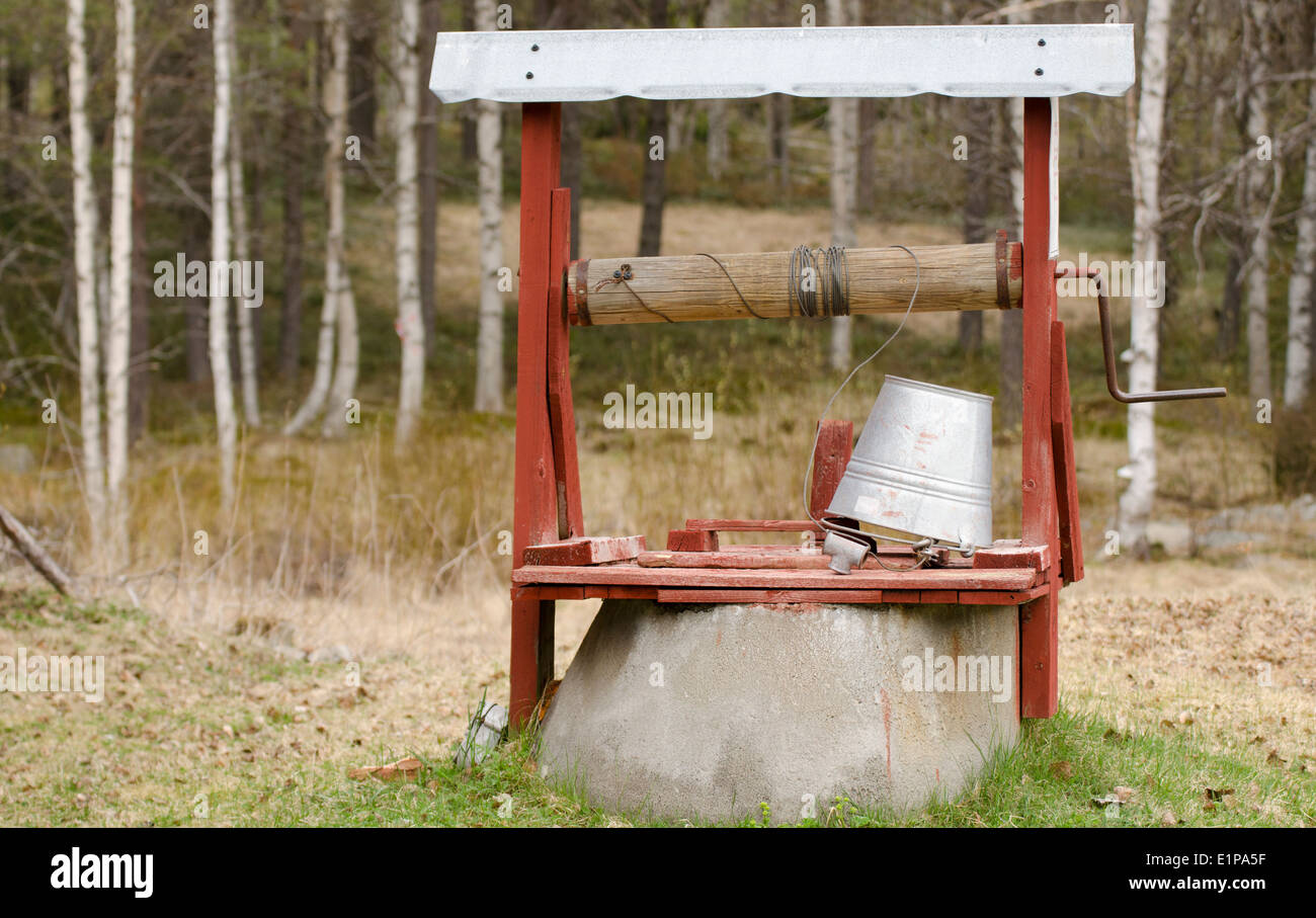 Old water well Stock Photo - Alamy