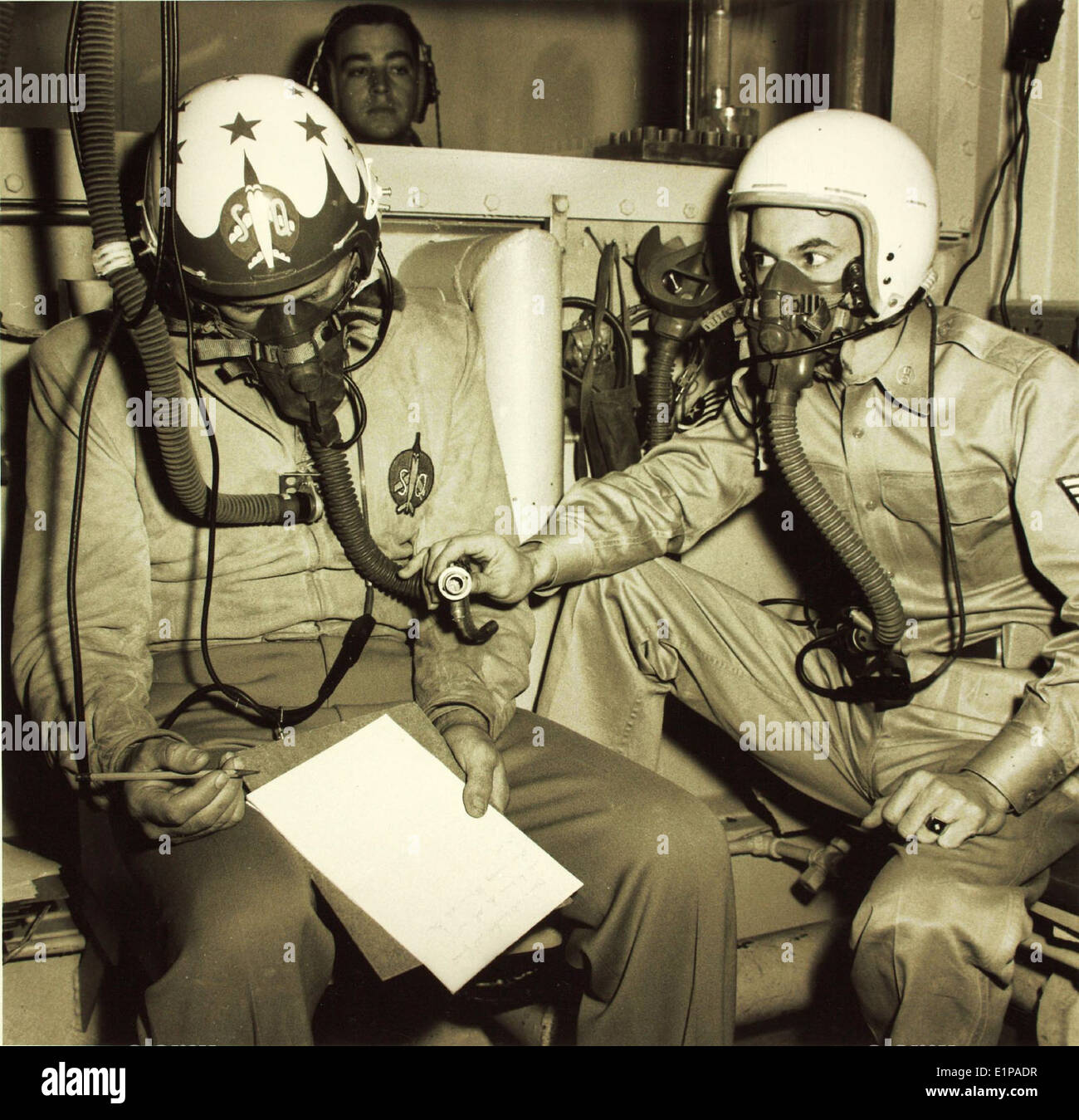 Altitude chamber hi-res stock photography and images - Alamy