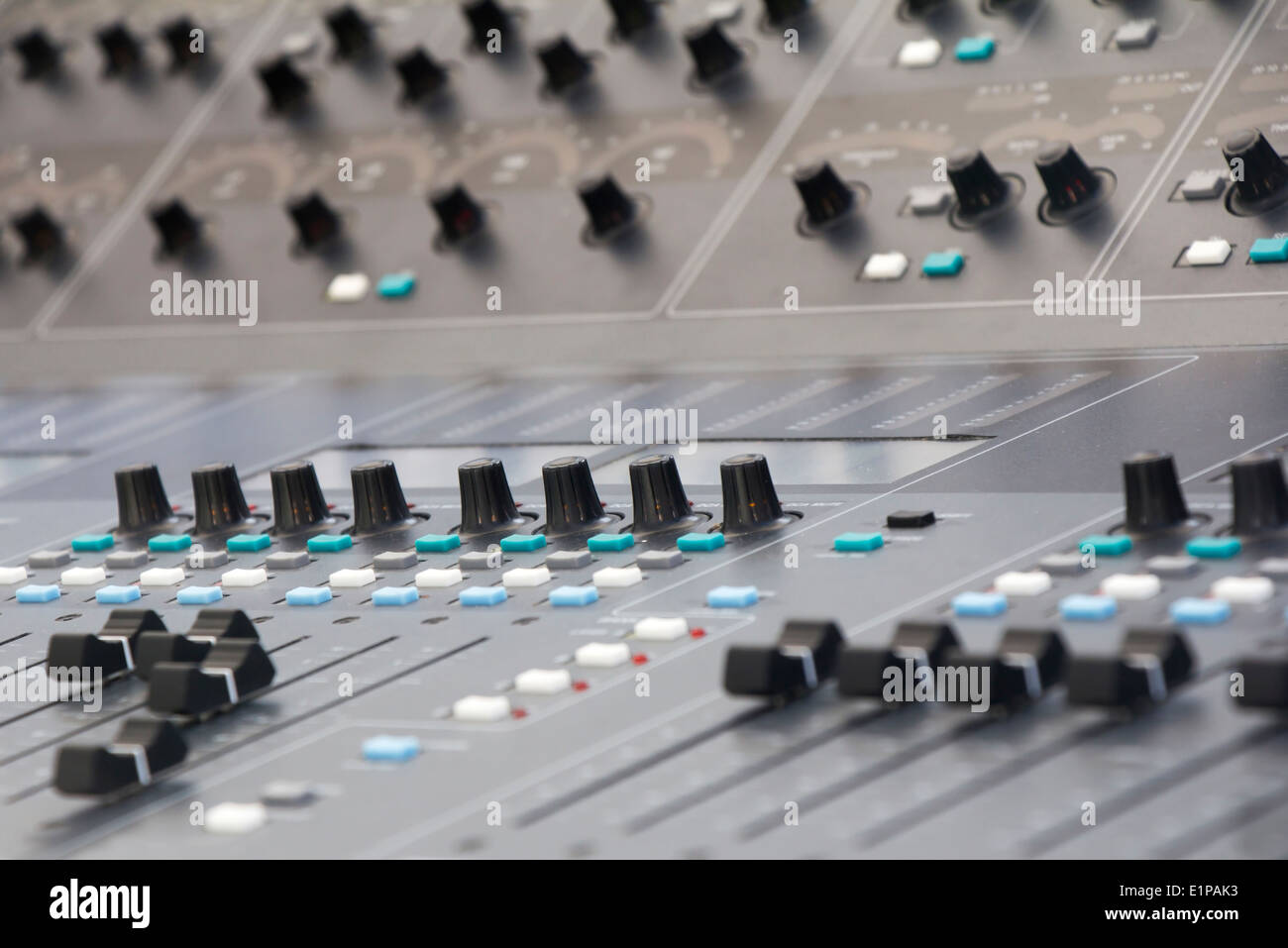 Mixing desk hi-res stock photography and images - Alamy
