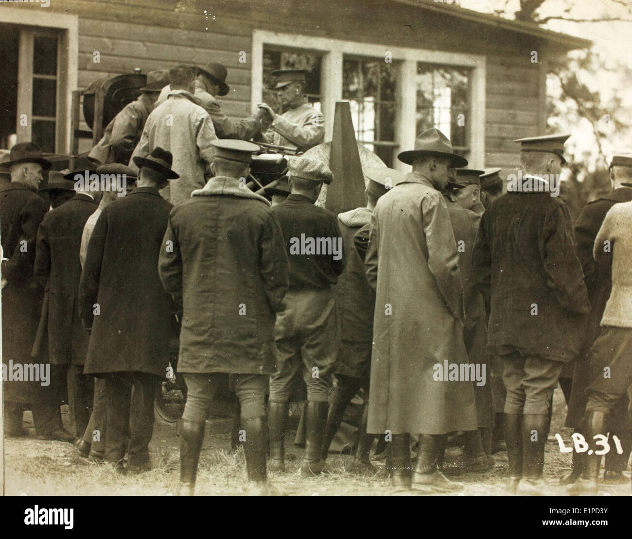 This image documents a gun synchronization test performed between 1914 ...