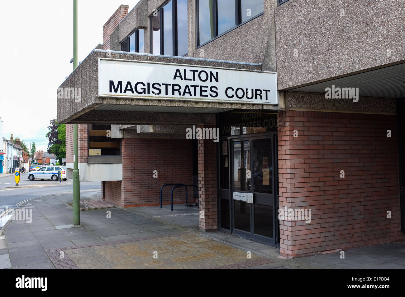 Alton Magistrates Court in Alton, Hampshire. UK Stock Photo - Alamy