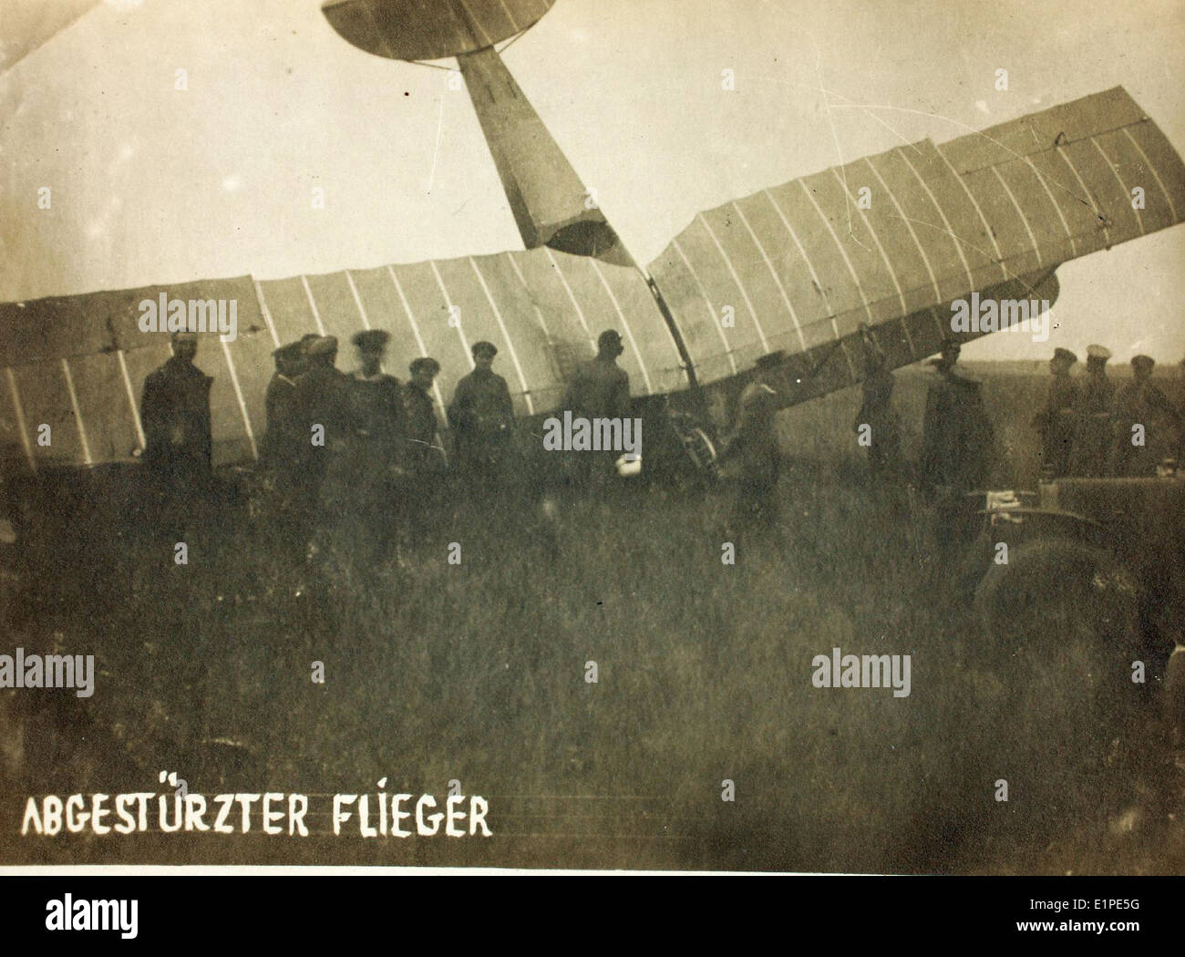 World war one aircraft crash hi-res stock photography and images - Alamy