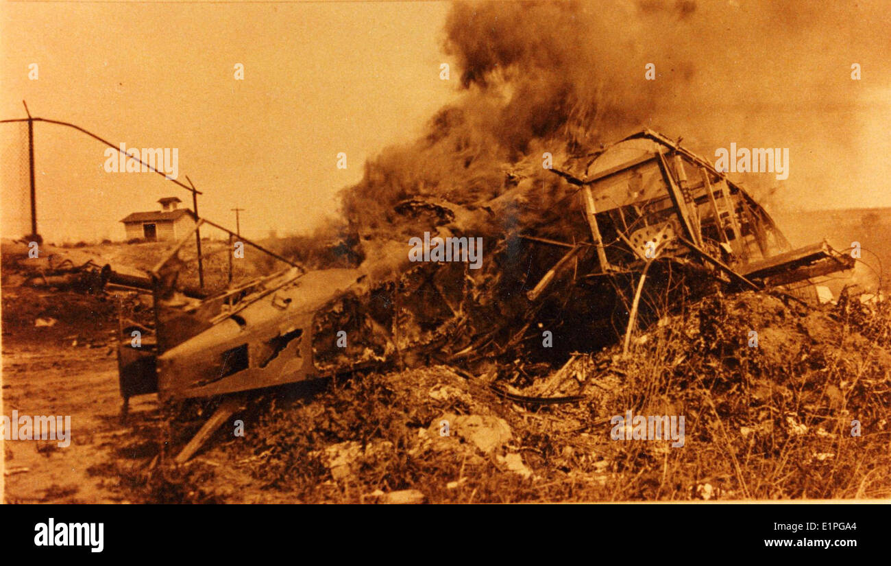 Worldwaroneaircraftcrash High Resolution Stock Photography and Images ...
