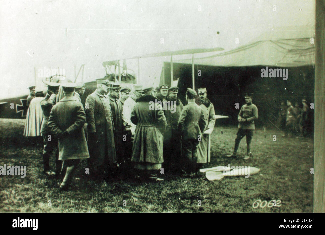 The World War One German aviators were part of the Luftstreitkräfte ...