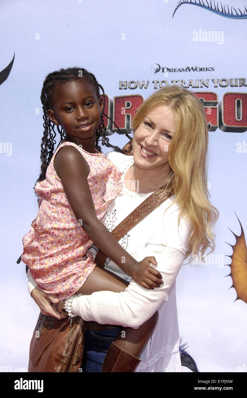 Los Angeles, CA, USA. 8th June, 2014. Joely Fisher at arrivals for HOW ...