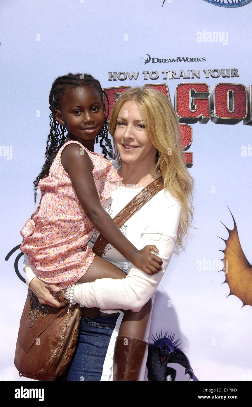 Los Angeles, CA, USA. 8th June, 2014. Joely Fisher at arrivals for HOW ...