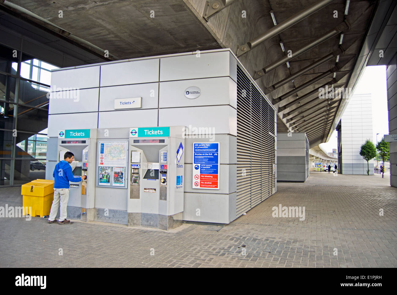 West Silvertown DLR Station Oyster ticket machines, London Borough of ...