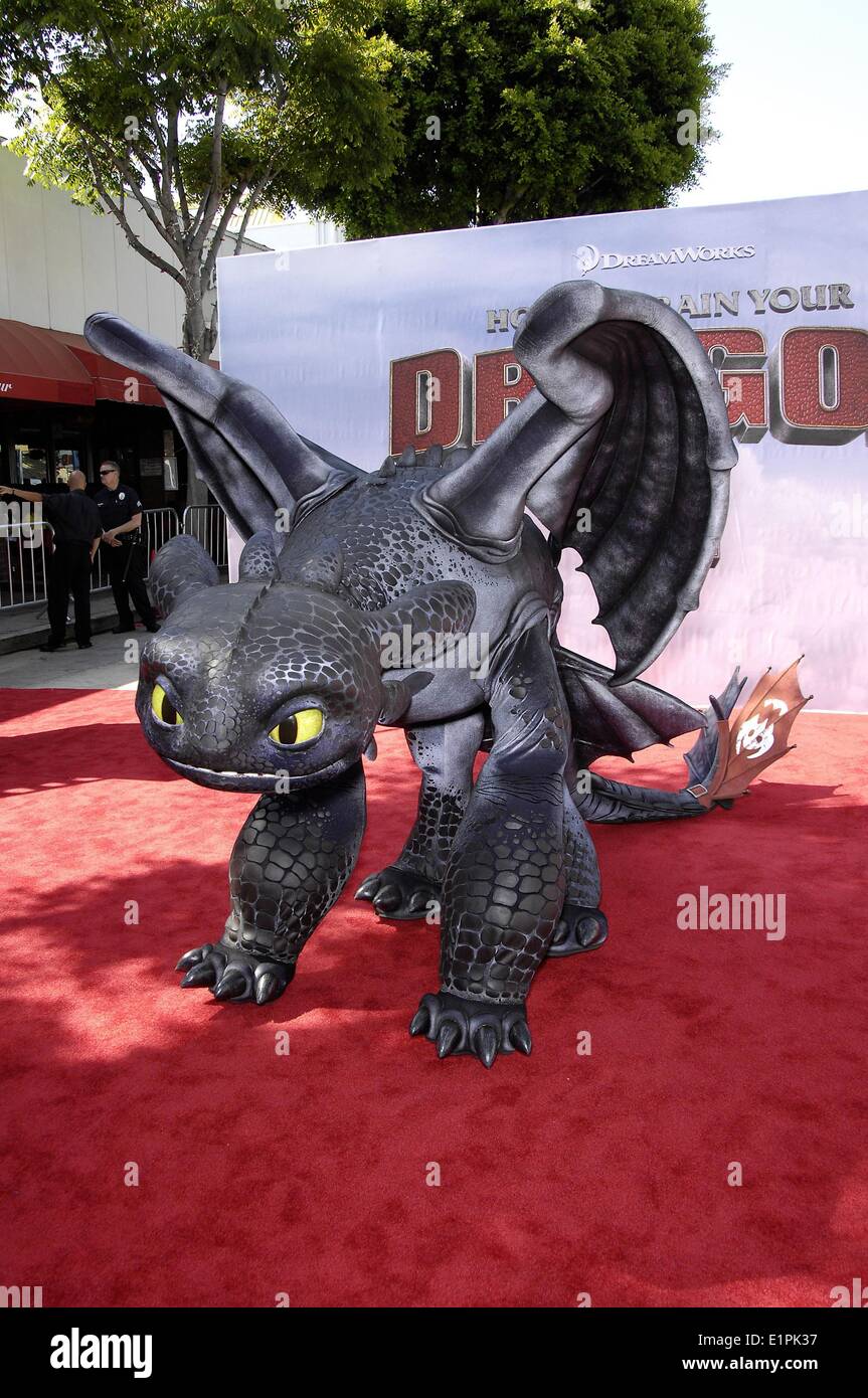 Toothless Dragon How To Train Your Dragon 2
