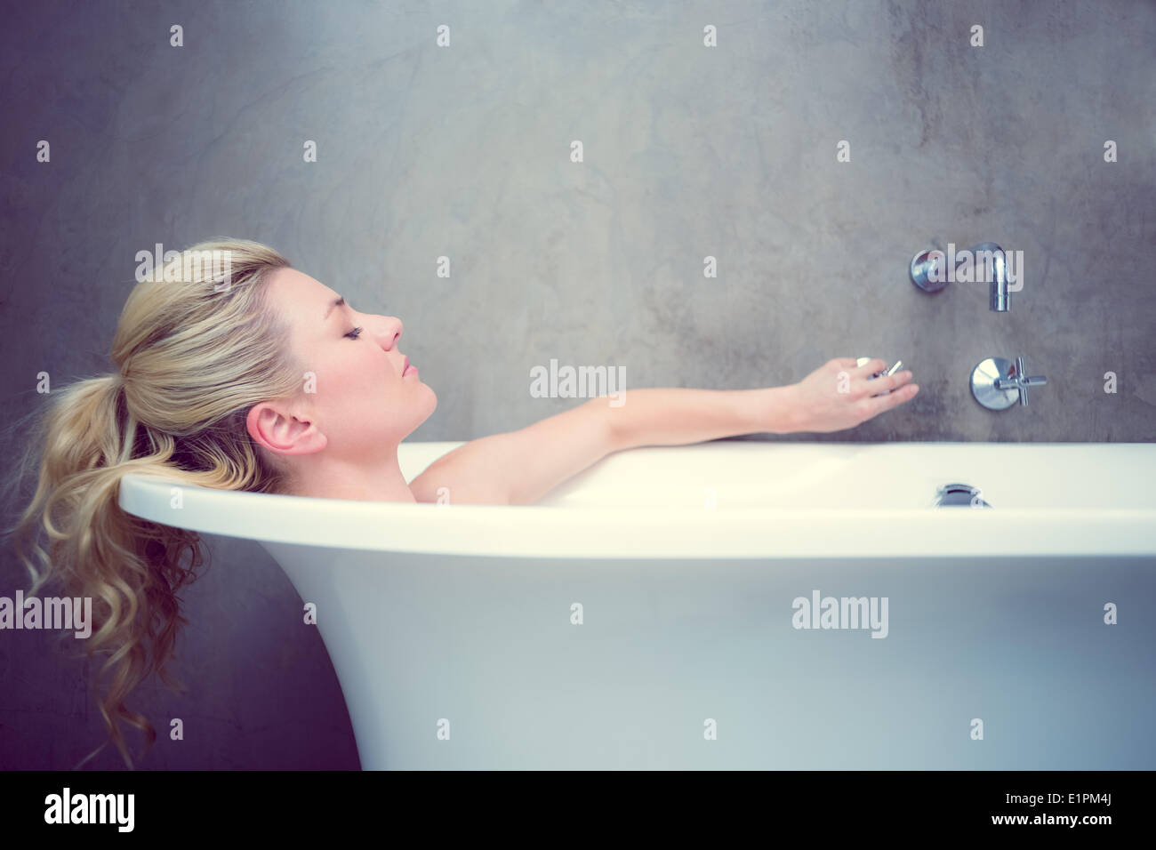 Serene 20s hi-res stock photography and images - Alamy