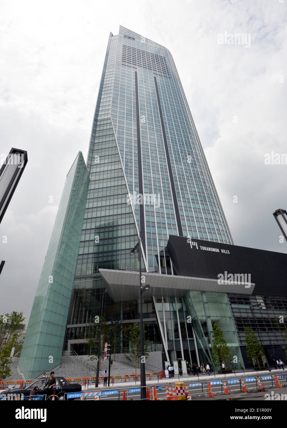 Tokyo, Japan. 9th June, 2014. Toranomon Hills, a new 52-story ...