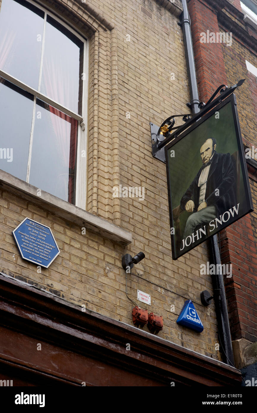 John snow broad street pump cholera hi-res stock photography and images ...