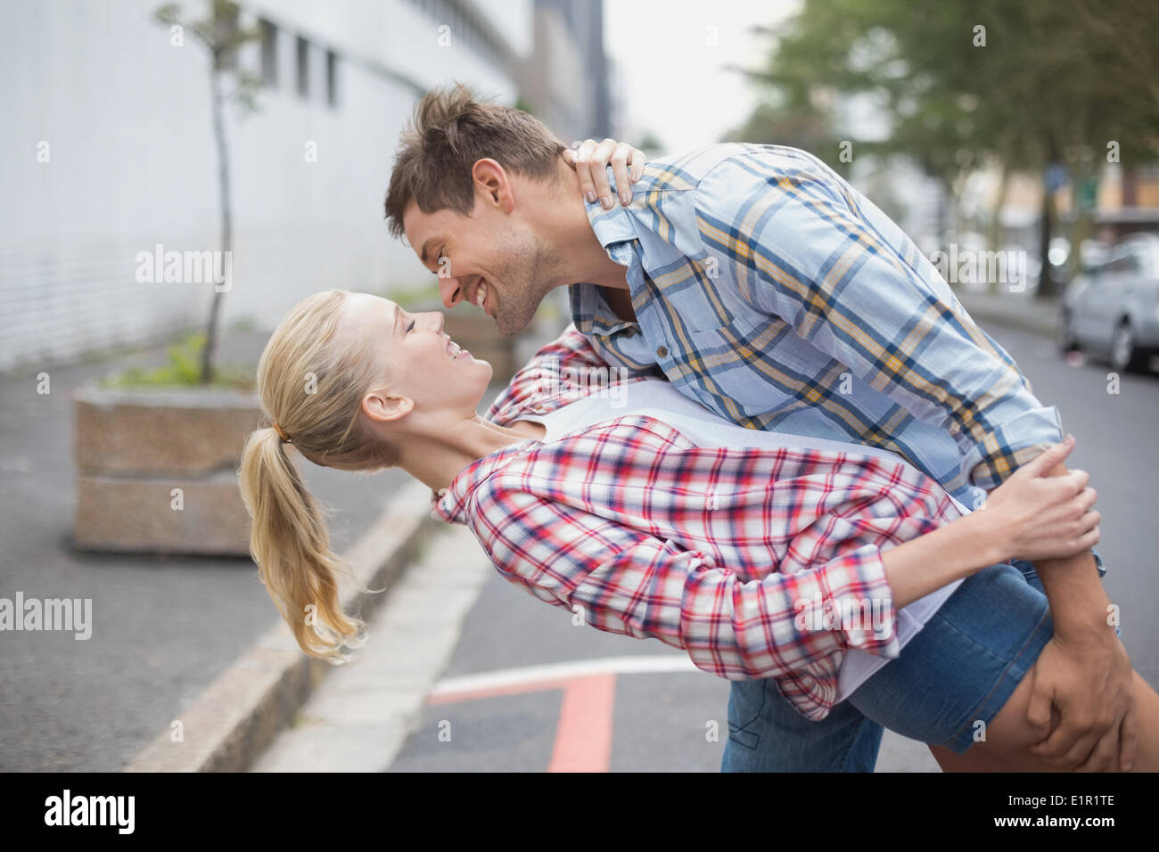 Woman dancing hip hi-res stock photography and images - Alamy