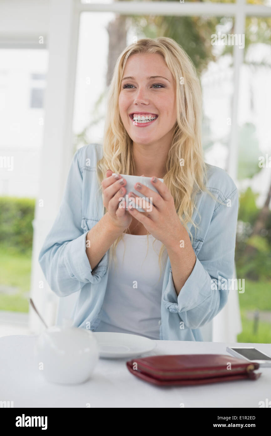 Pretty patio table hi-res stock photography and images - Alamy