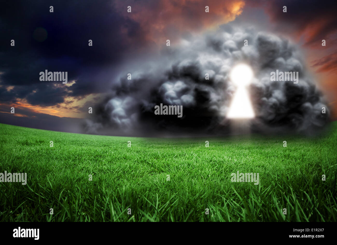 Hole in stormy cloud hi-res stock photography and images - Alamy