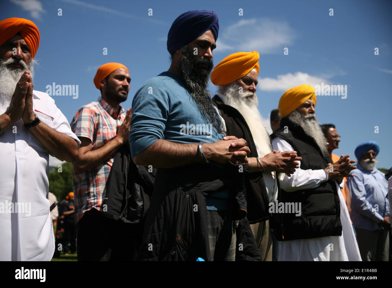 London, UK. 8th June, 2014. Thousands of Sikhs gather in Hyde park ...