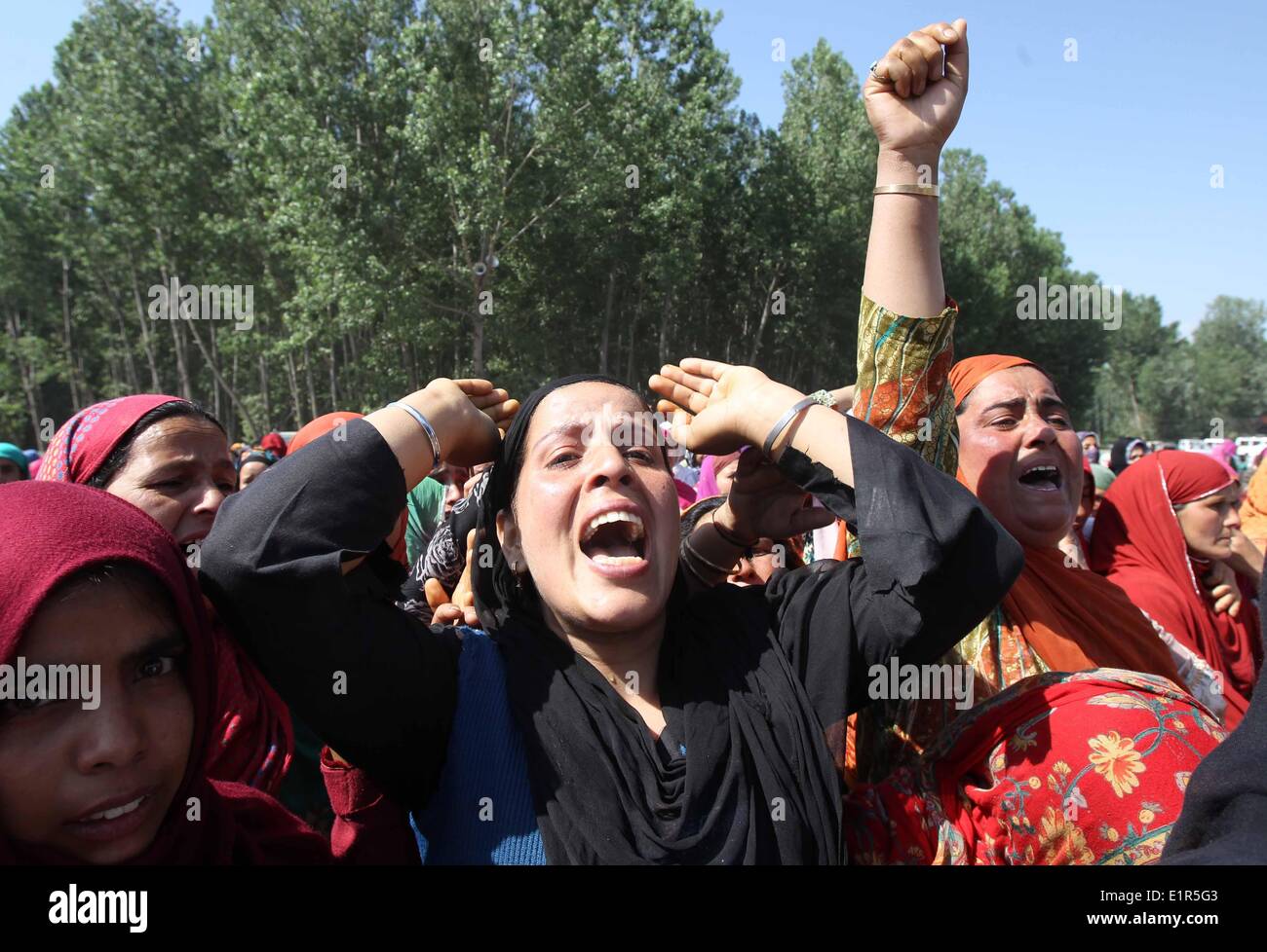 Death wail hi-res stock photography and images - Alamy