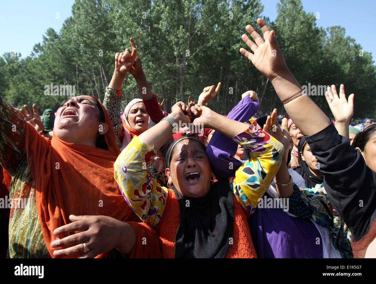 Death wail hi-res stock photography and images - Alamy