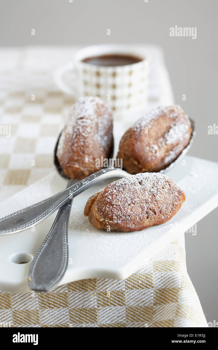 Quenelle shaped hi-res stock photography and images - Alamy