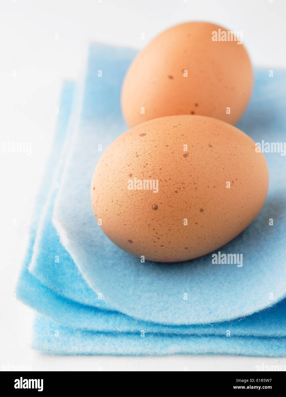 No two eggs hi-res stock photography and images - Alamy