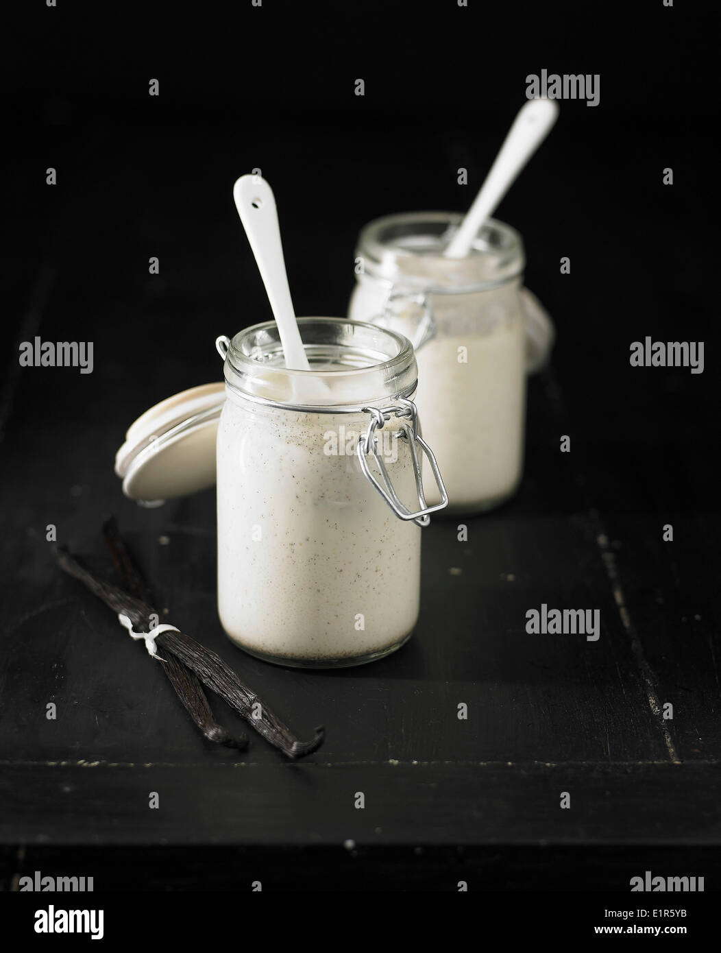 Yoghurt vanilla hi-res stock photography and images - Alamy