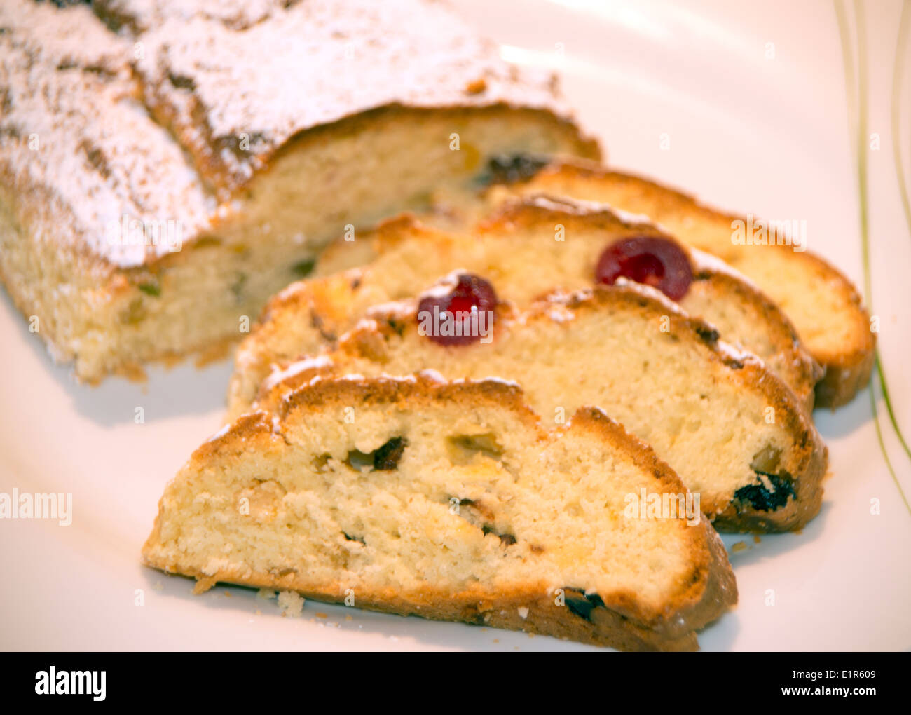 German christmas cake hi-res stock photography and images - Alamy