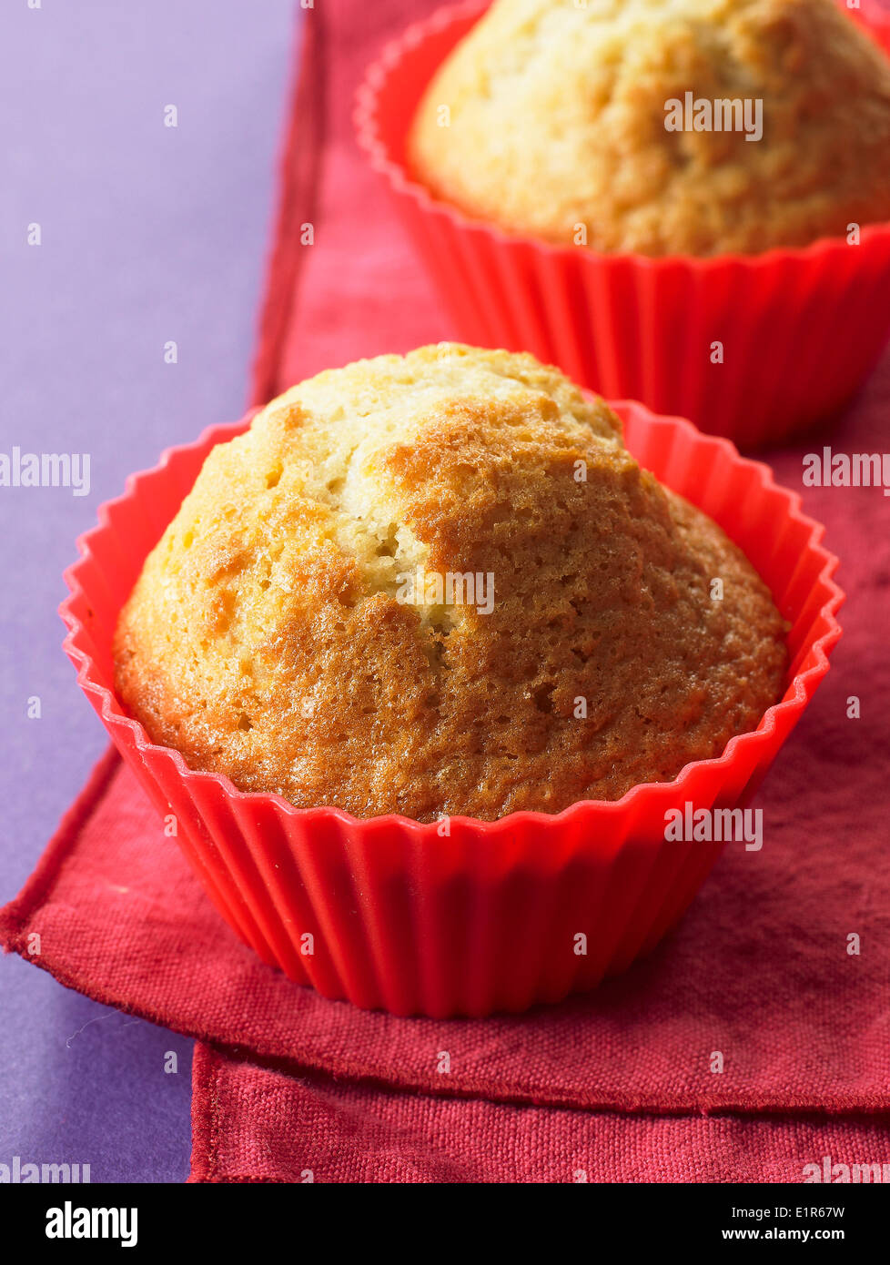 Plain muffins hi-res stock photography and images - Alamy