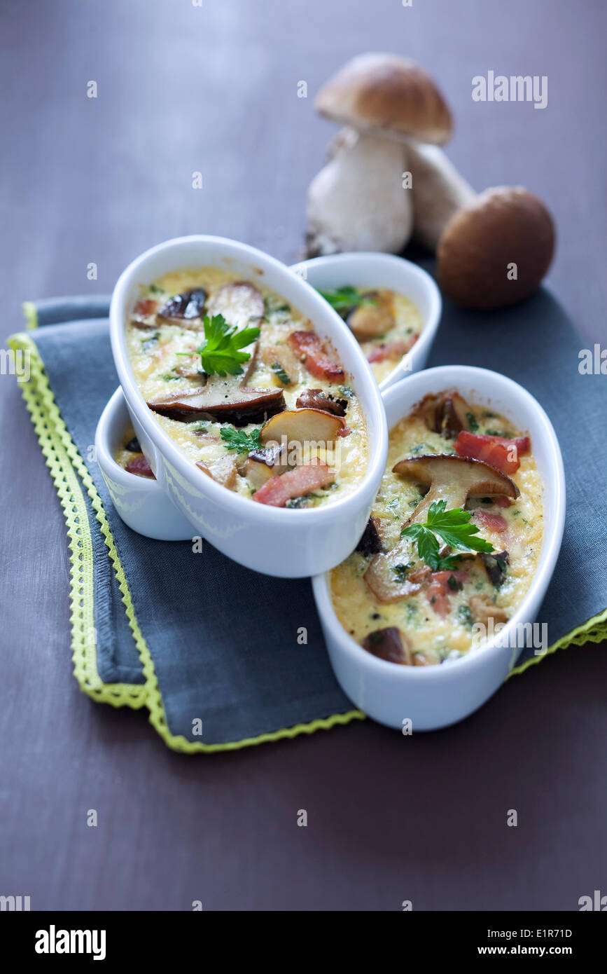 Individual mushroom hi-res stock photography and images - Alamy