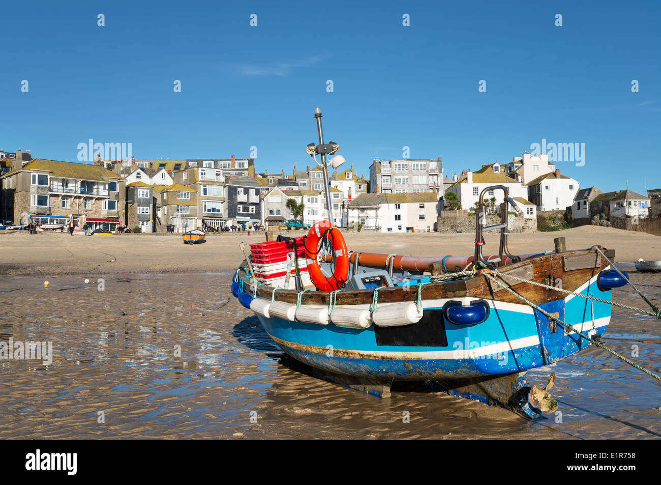 St ives fishing boat hi-res stock photography and images - Alamy