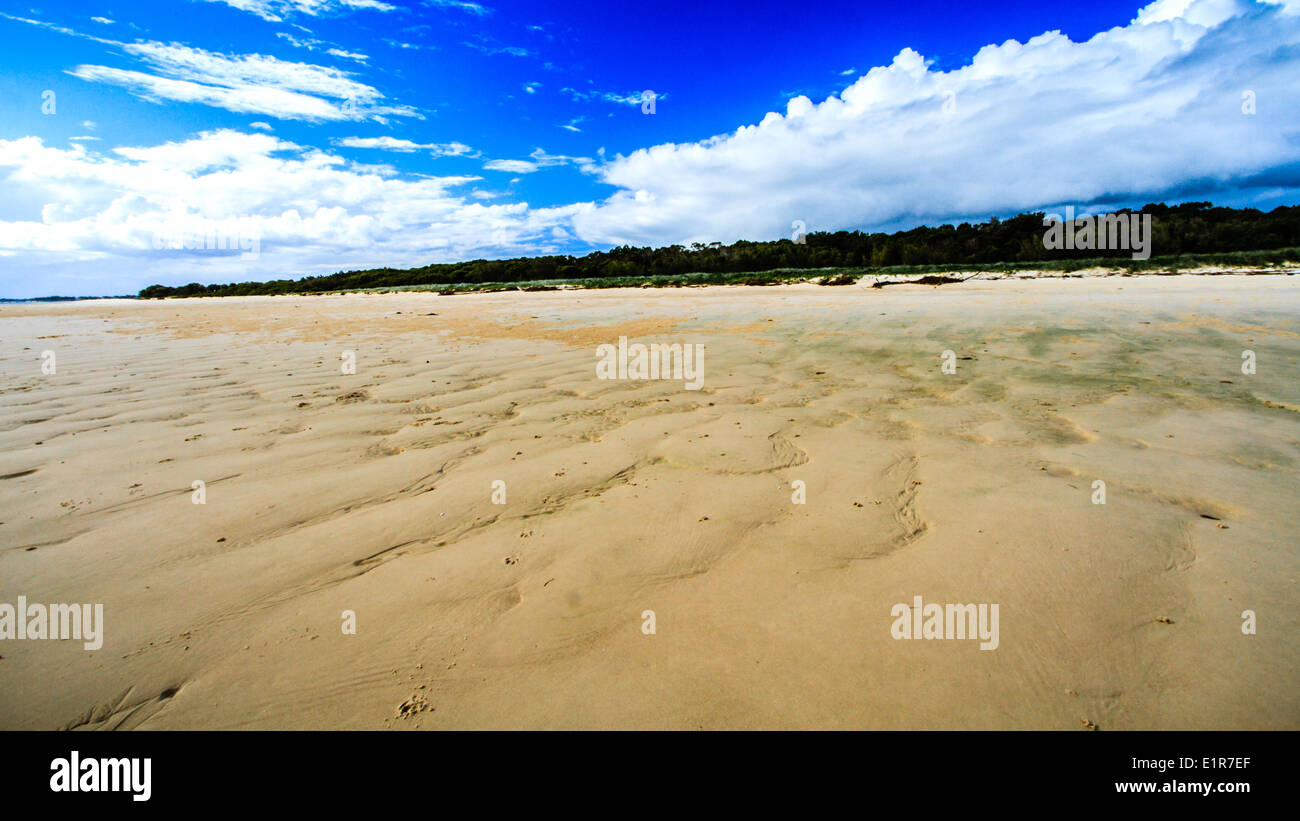 Expanse of beach hi-res stock photography and images - Alamy